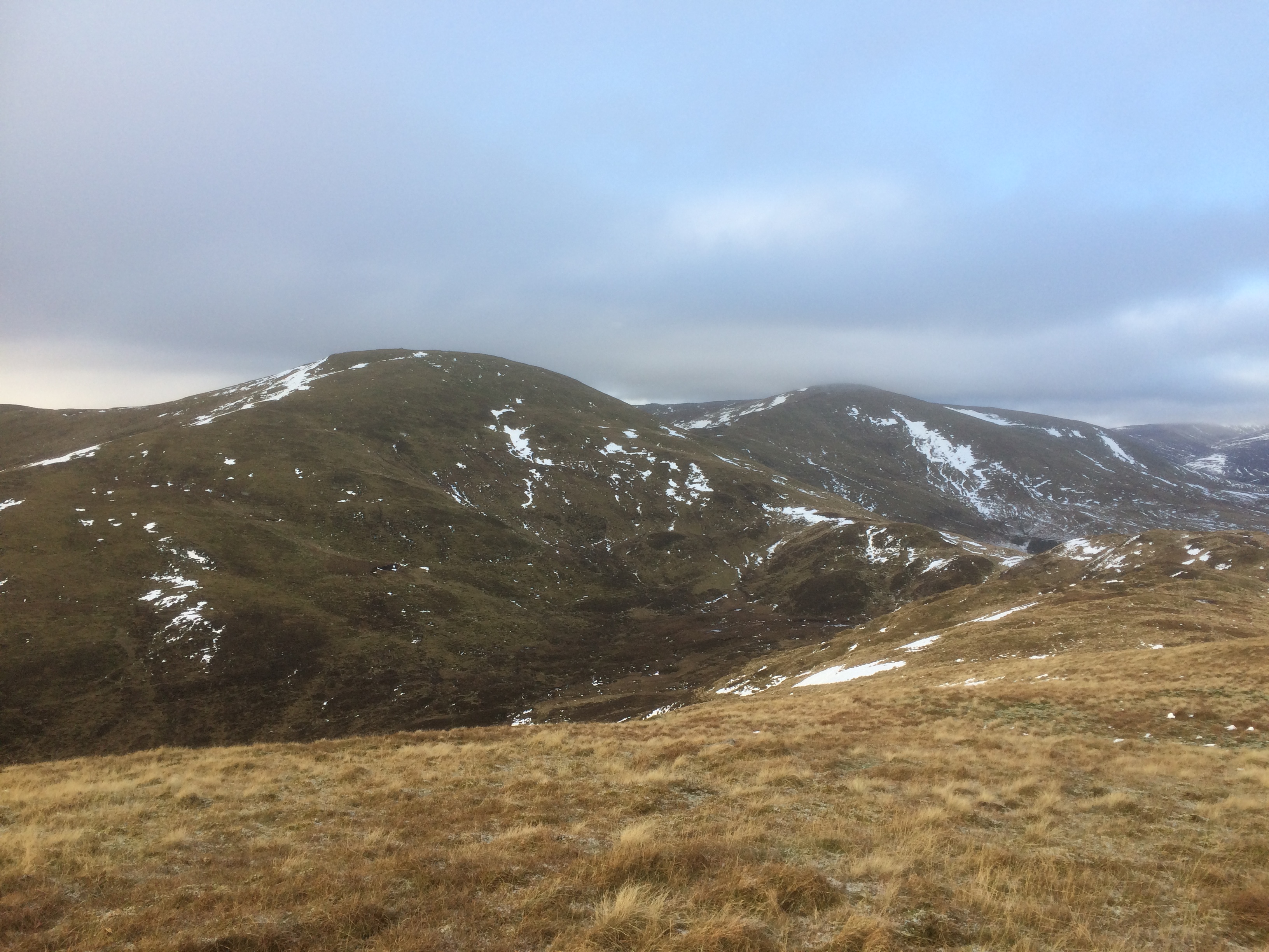 LONG, LONELY TRAMP ALONG A GLENSHEE RIDGE WITH SO MUCH TO OFFER | Munro ...